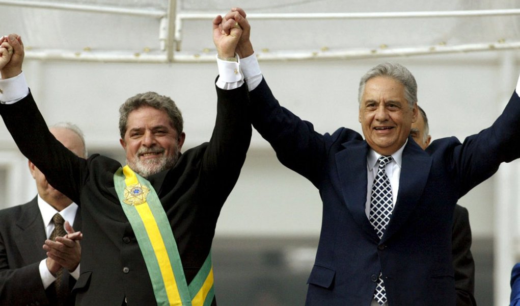 FHC e Lula: uma história de mais de 40 anos - Guia do Estudante FHC e Lula: uma história de mais de 40 anos - Guia do Estudante